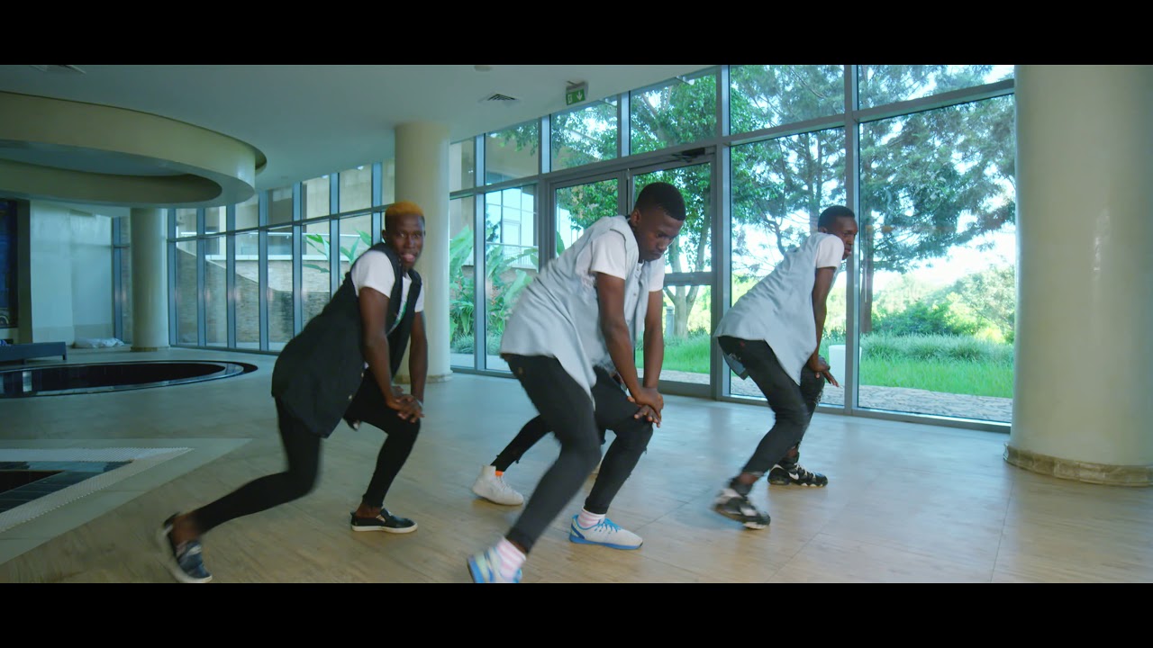 Henry Katamba - Nzinirako [Official Music Video] - YouTube