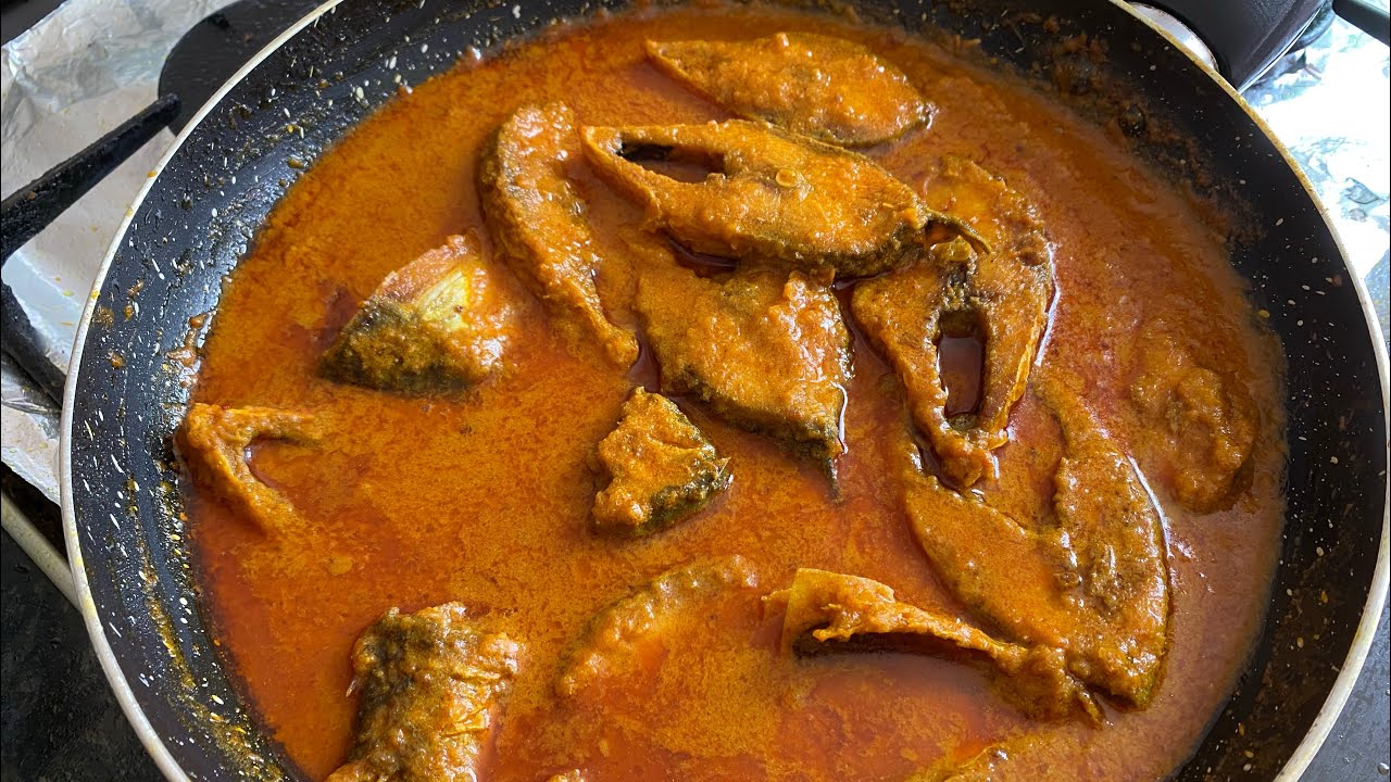 # Hilsa(ilish)#Fish Bhuna #Jhuma’s Easy Cooking Pt.15 - YouTube