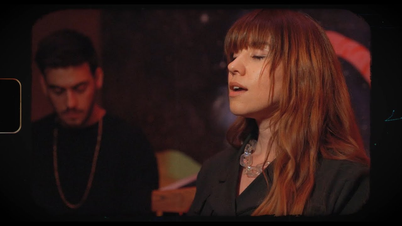 Merve Deniz - Yetinmeyi Bilir Misin? (Official Video) - YouTube