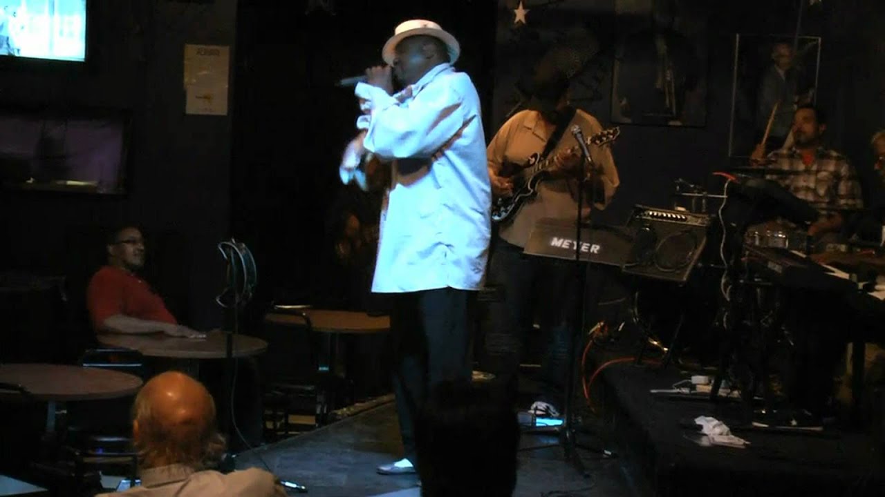 "Braxton Davis" At Bert's Warehouse Theatre 8-22-2011 - YouTube