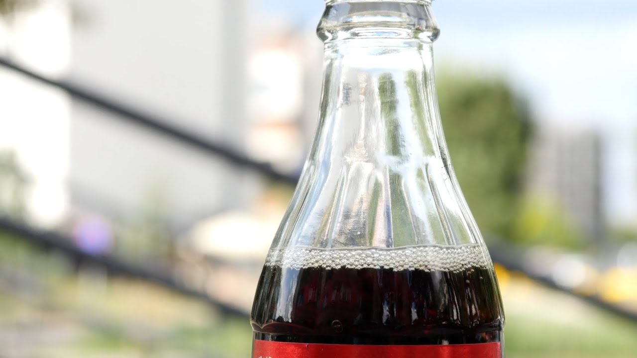 ¿Por qué saben distinto los refrescos en botella de cristal? #mundotv ...