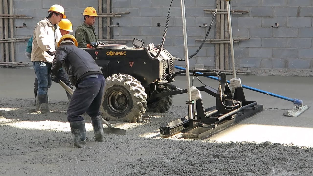 CONMEC Concrete Screed CSL300 - YouTube