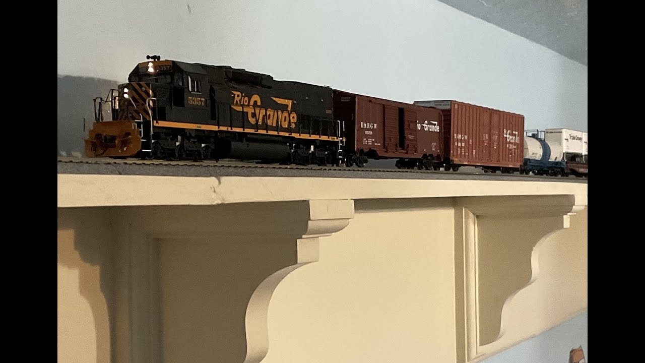 Rio Grande model train on HO Wall Mount Train Track 1 - YouTube
