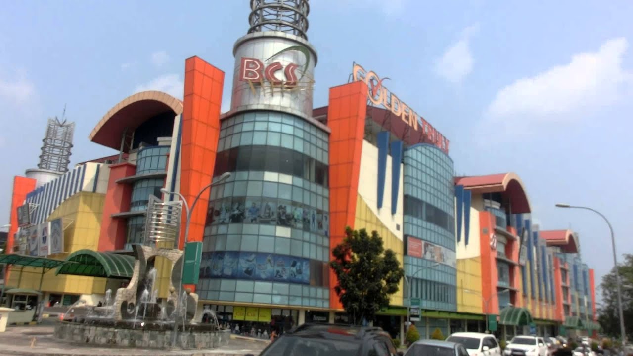BCS Mall Nagoya, Batam - YouTube