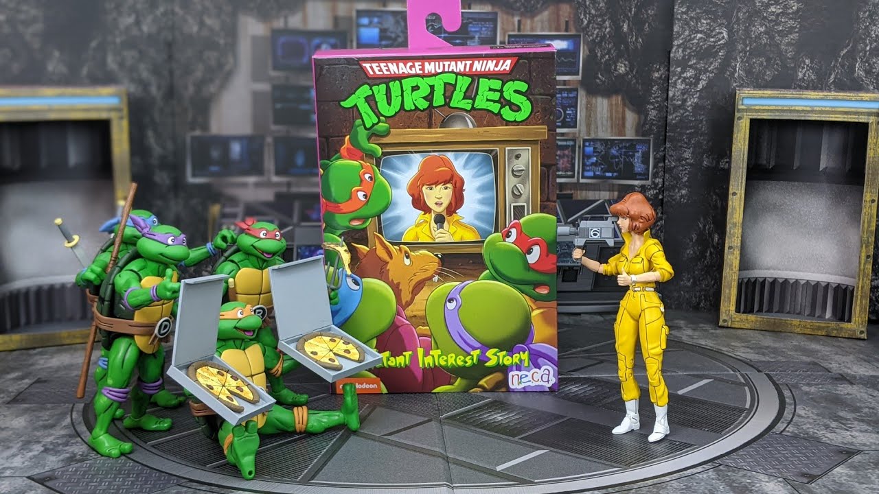 Neca Teenage Mutant Ninja Turtles Ultimate April O'Neal Review - YouTube
