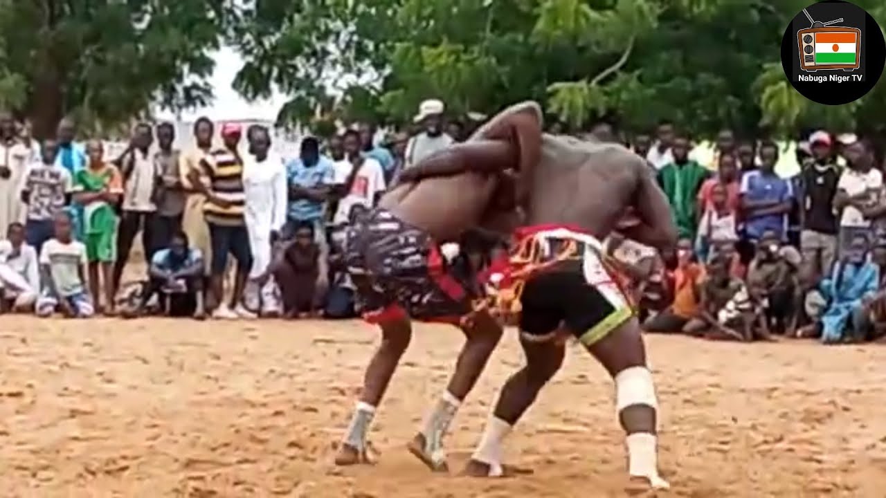 Shagon MANO Mai DALA'ILU vs shagon barmou kokowar Addu'ar suna - YouTube