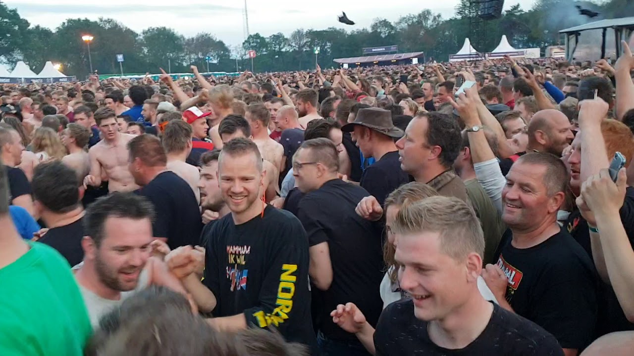 Normaal - Deurdonderen [LIVE IN LOCHEM] - YouTube