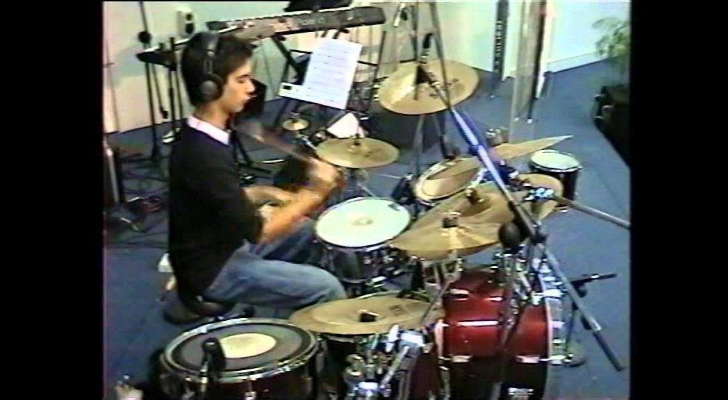 Joe Taranto - Drum Solo 15 Years Old - YouTube