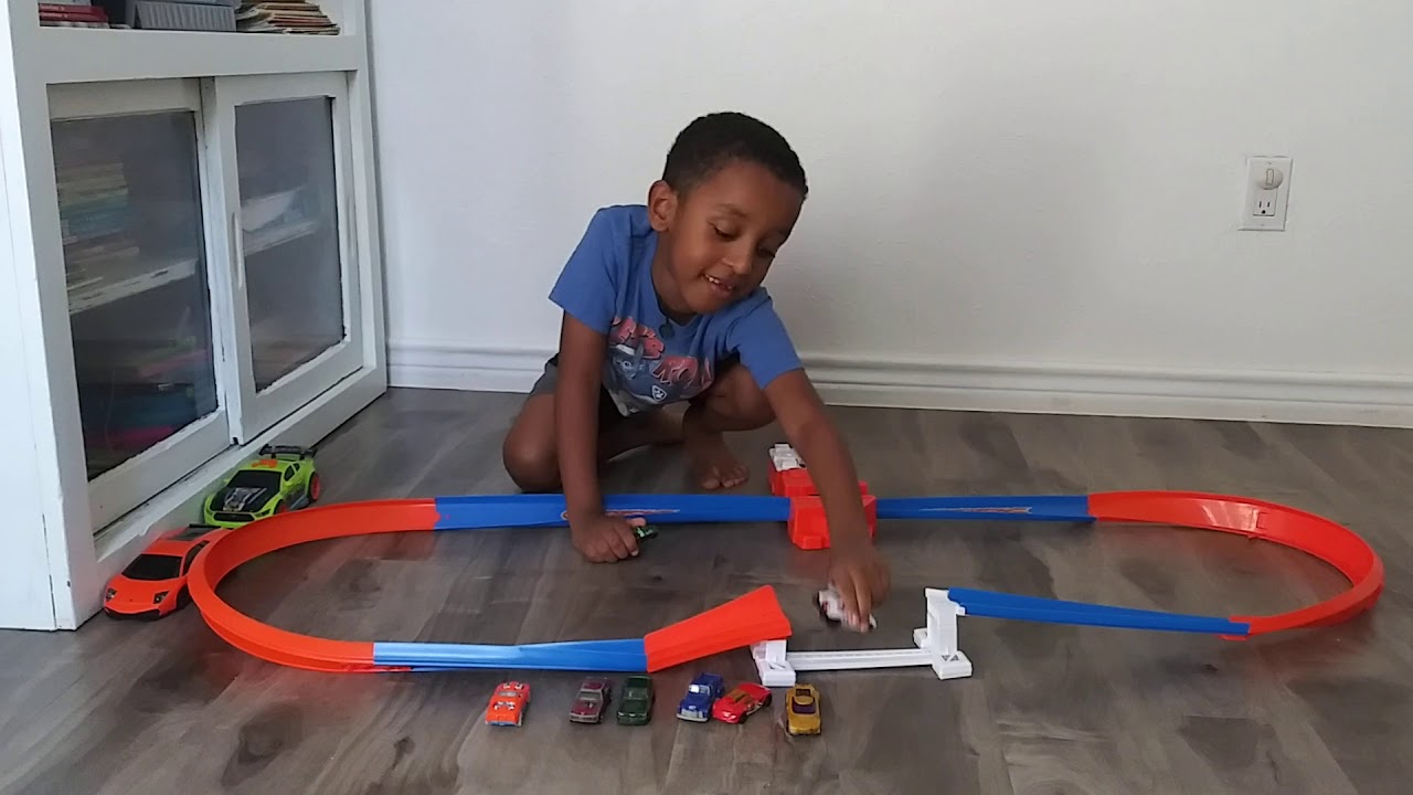 Playing with Hot Wheel - YouTube