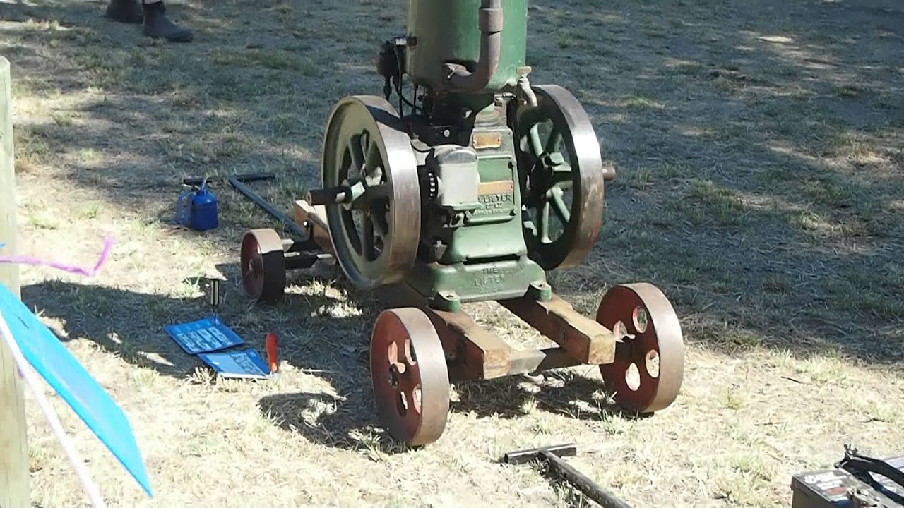 Wunghnu Vintage Tractor Pull (Standing Engines Display) - YouTube