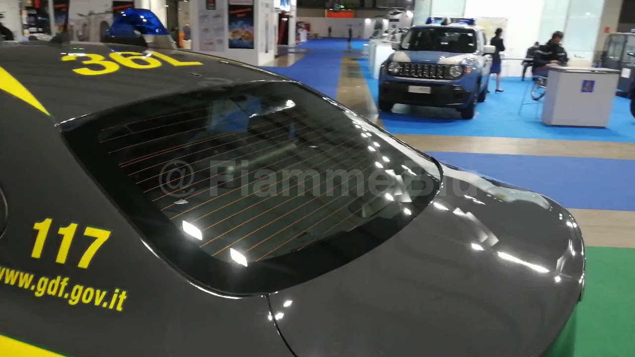 Alfa Romeo Nuova Giulia GDF all'Expo Sicurezza (MI) - YouTube
