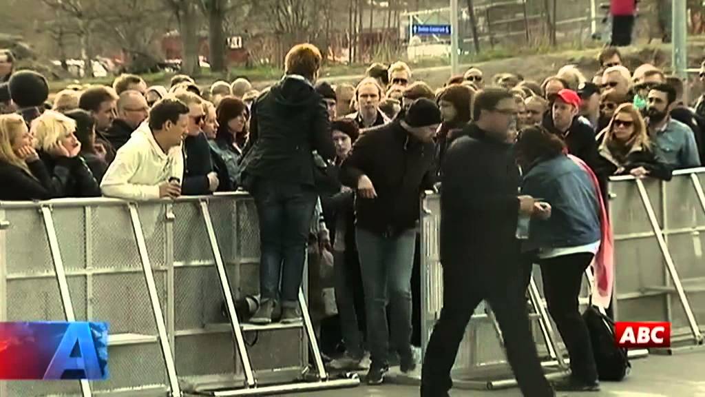 Bruce Springsteen - Friends Arena - YouTube