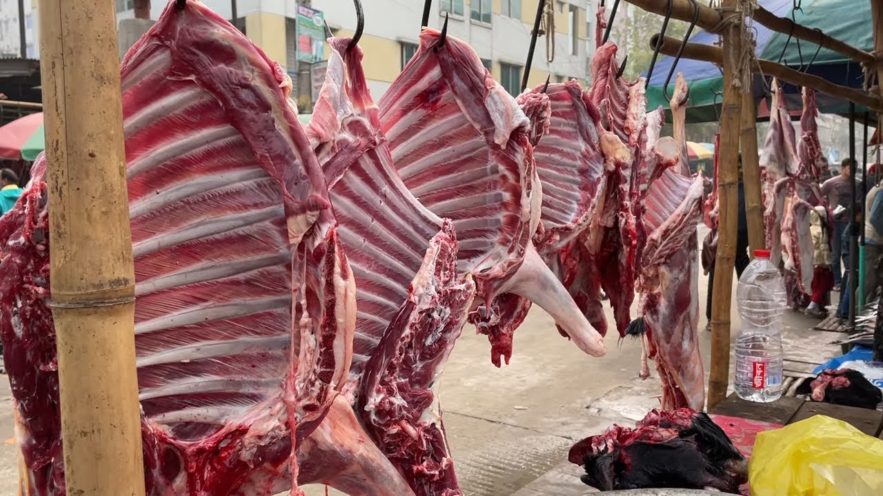 Street Mutton Shop - Amazing Goat Meat Cutting Skills | Mutton Cutting ...