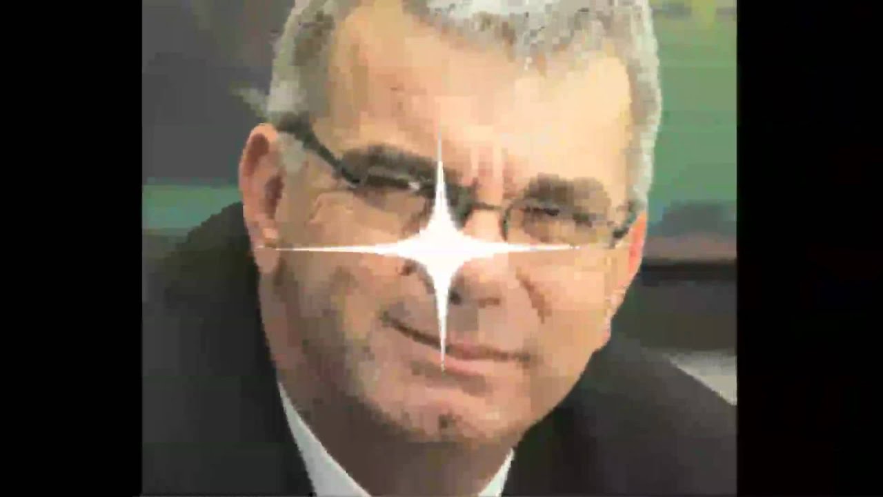 Bill Ralston gives a serve to a Herald on Sunday reporter - YouTube