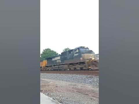 Great Speed Superb TRIO Norfolk Southern lead leased BNSF "WFRX" + NS down into Mt. Airy ...