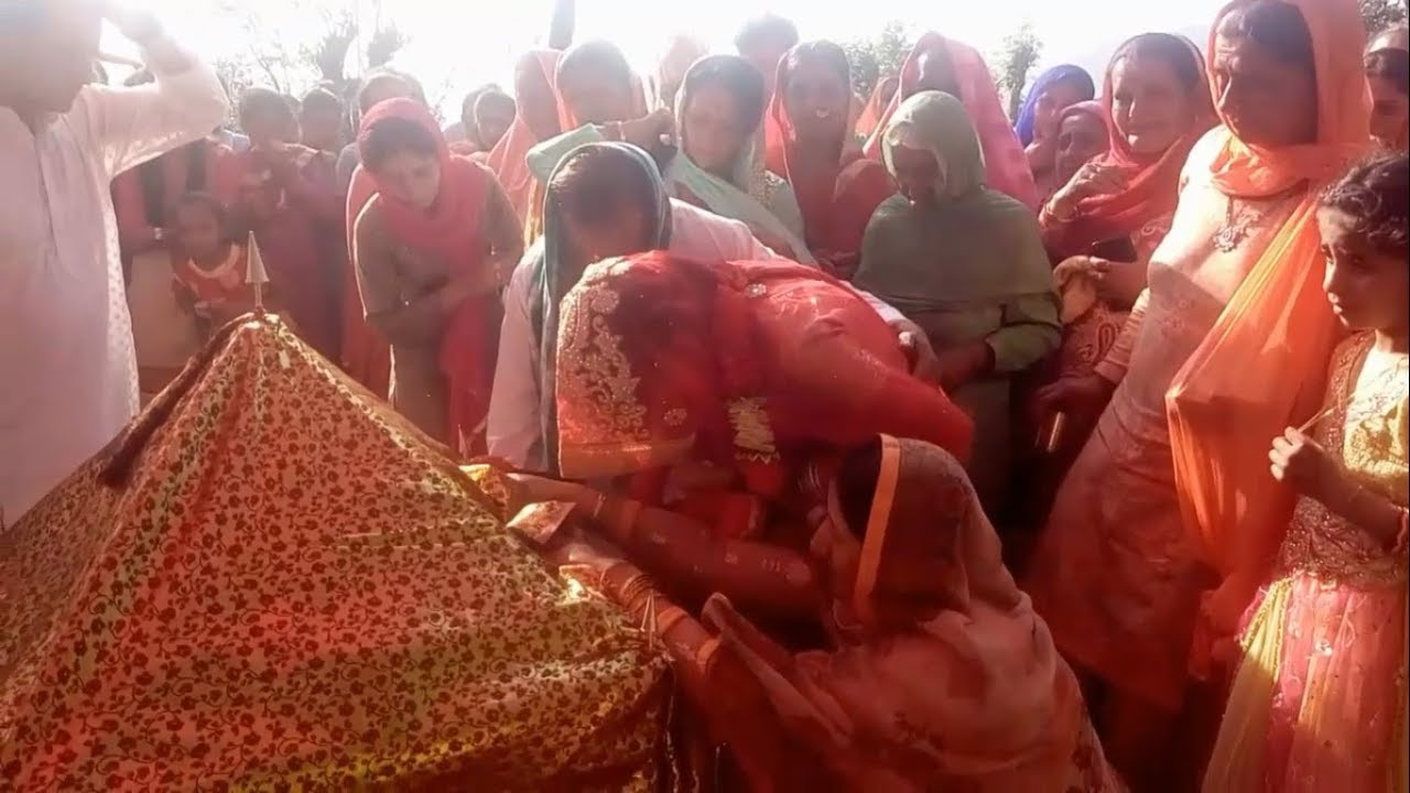 Fully Explore - #Himachali Wedding Dulhan Doli Bidai - YouTube
