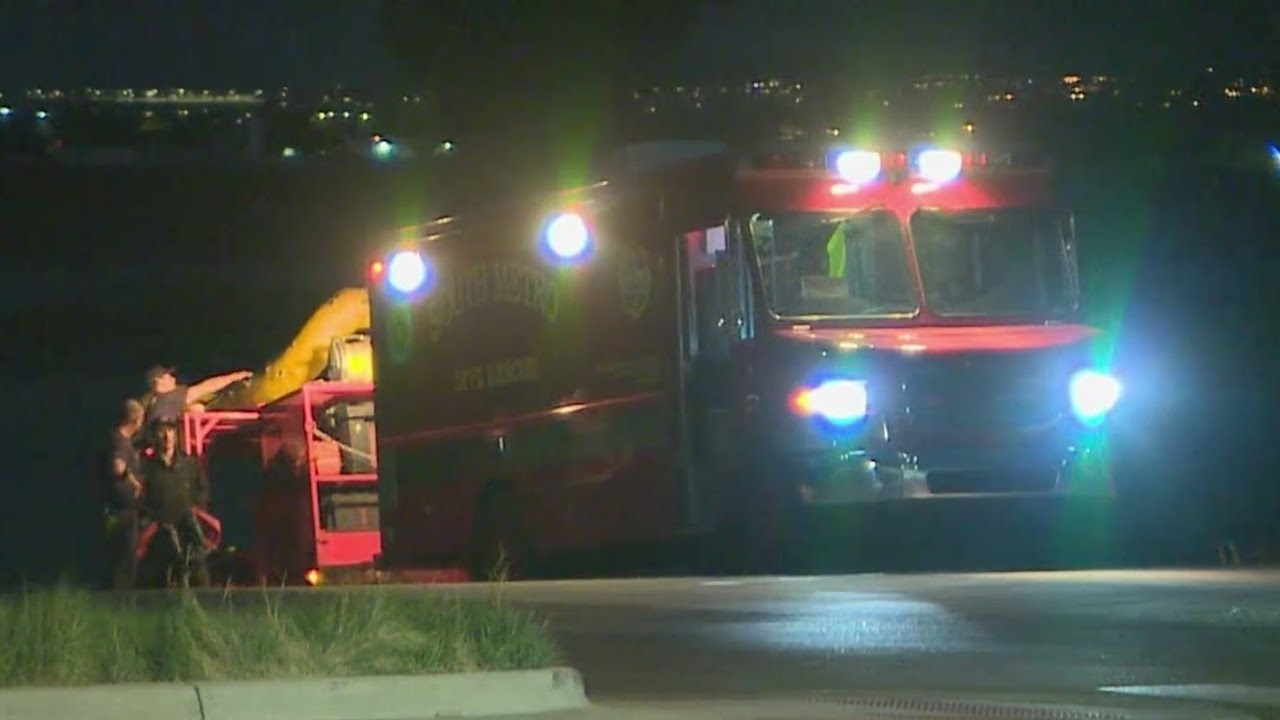 High winds force 8 rescues at Chatfield Reservoir - YouTube