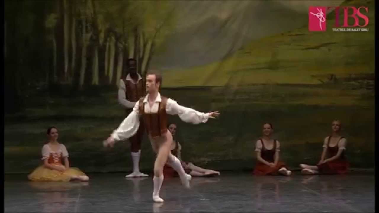 Elliot Bourke in Giselle Peasant Pas - YouTube