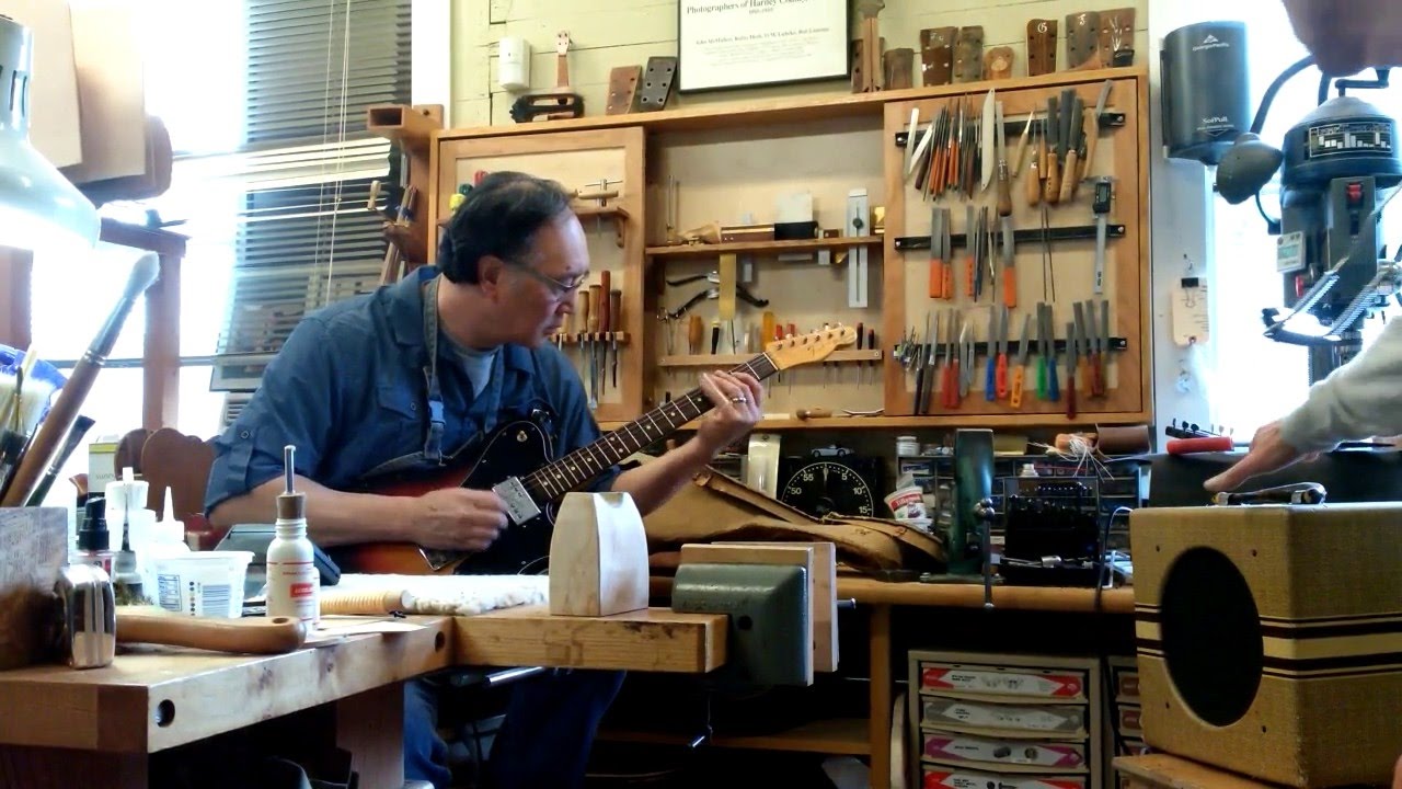 Kerry Char playing slide with a 1930's Gibson 2-6V6 amp 2 channel ...