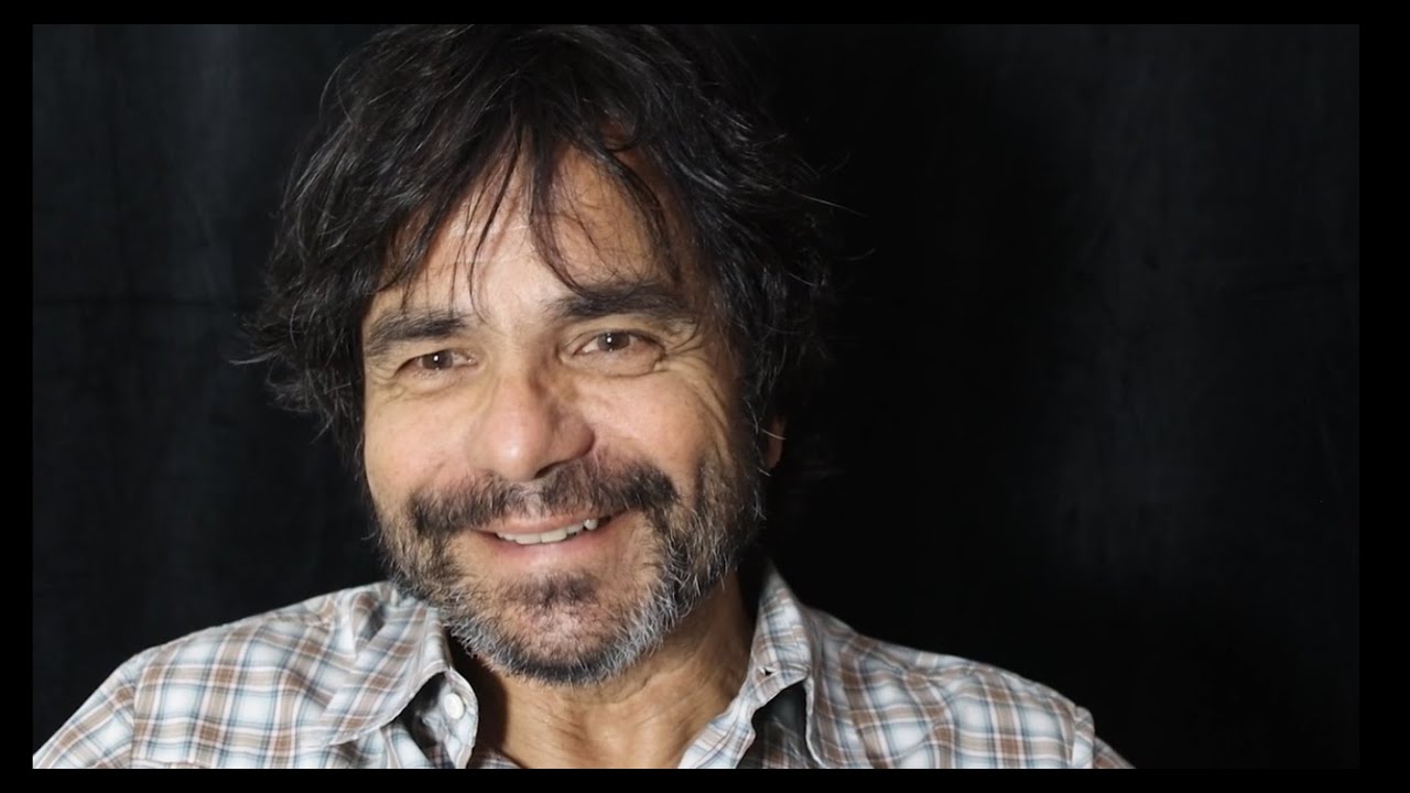 Glover judge Rafael Bernardo Gayol's audition for Leonard Cohen - YouTube
