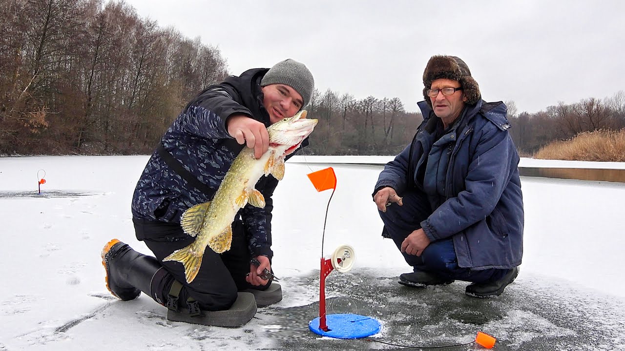Russian Ice Fishing SECRETS - Severe Russian Pike Fishing Adventure ...