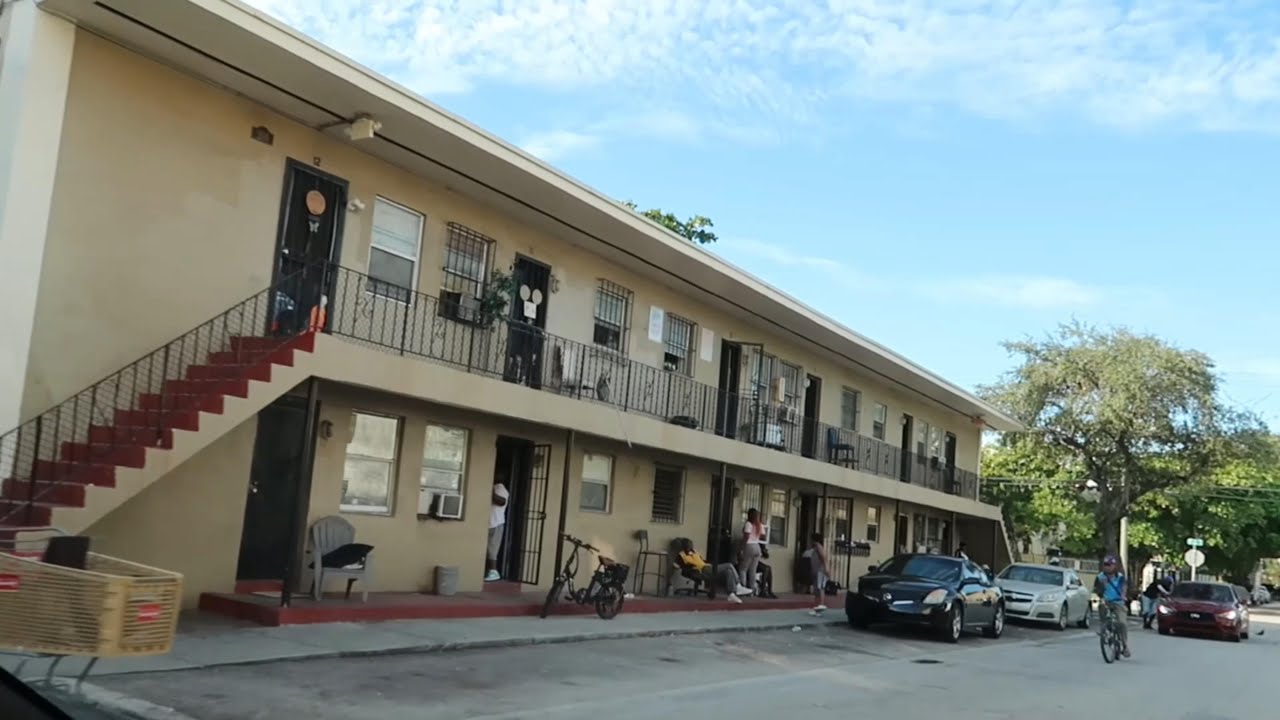 THIS IS WHAT MIAMI FLORIDA'S HOODS LOOK LIKE - YouTube