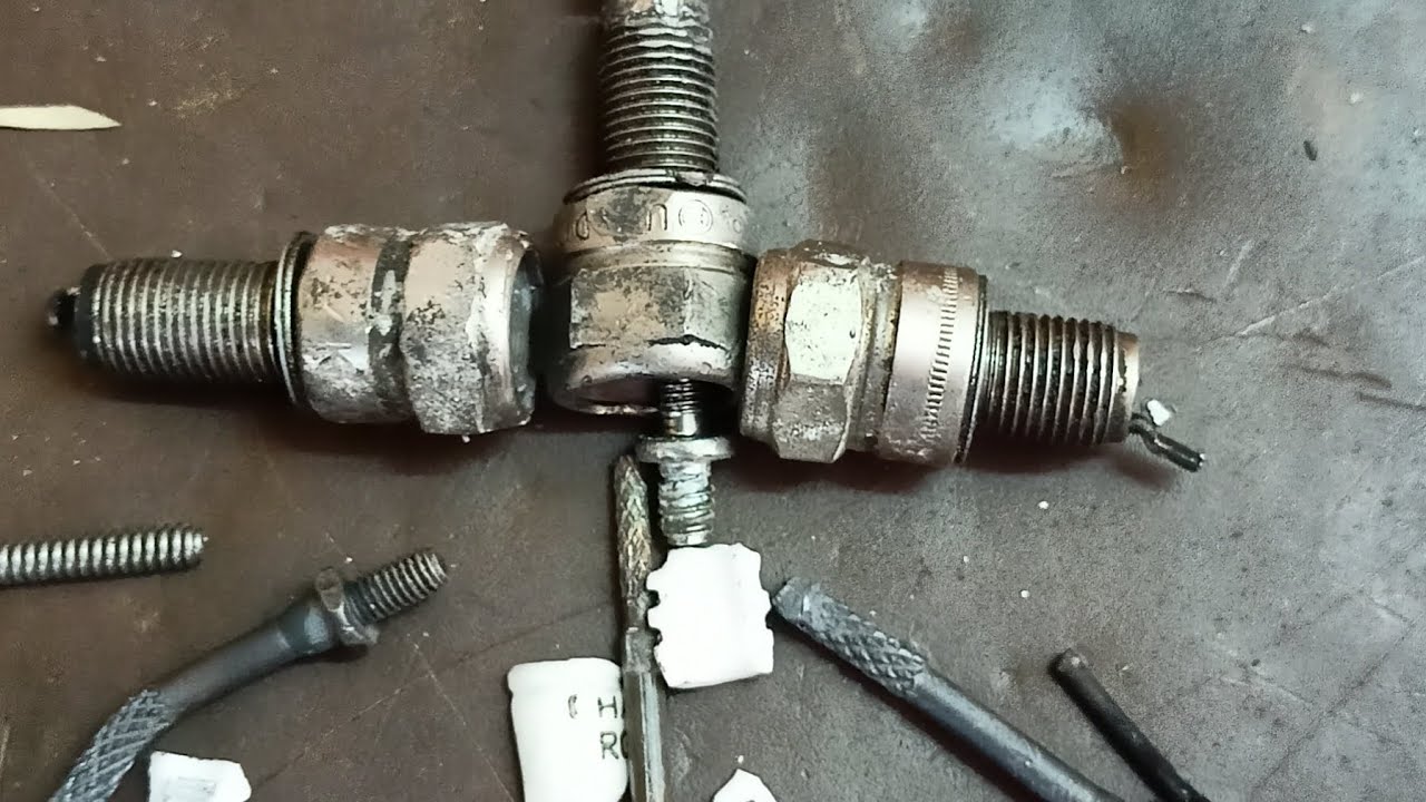 spark plug inside working - YouTube