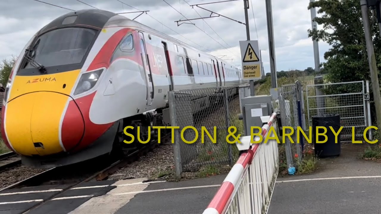 Sutton & Barnby Level crossing 23/08/2022 - YouTube
