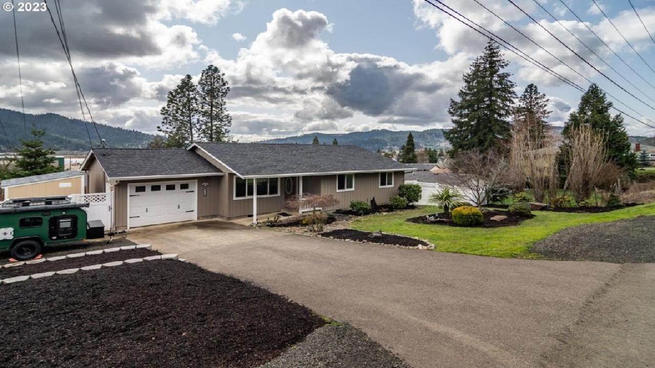 630 W SIXTH AVE, Sutherlin, OR Presented by Elena Mackey. - YouTube