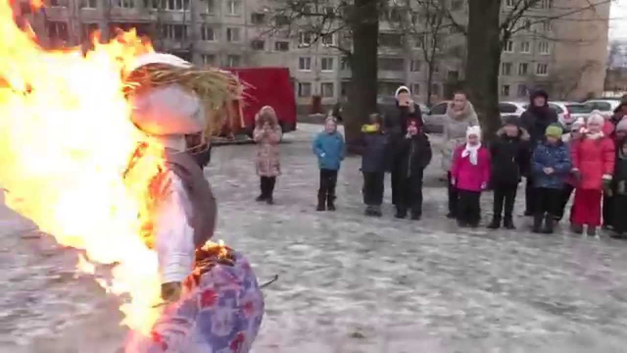 Масленица Как сделать чучело Масленицы - YouTube