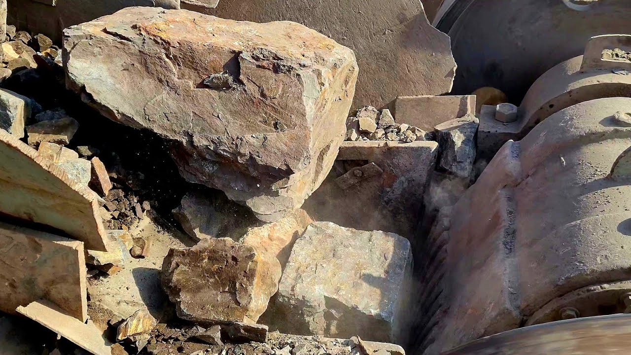 Big Stones Munching. Satisfying Rock Crushing Process. Crushing Never ...