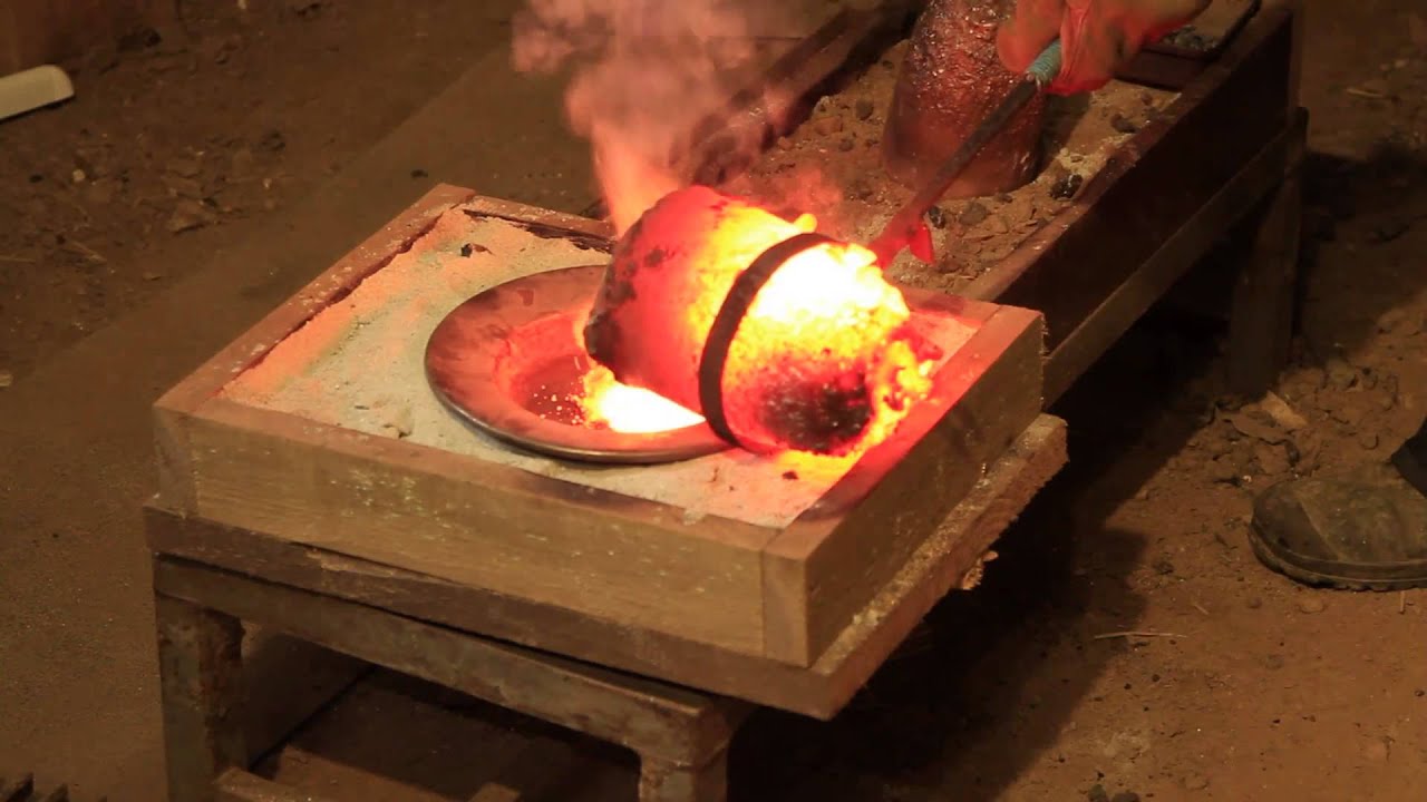 Smelting at Tolgus Tin - YouTube