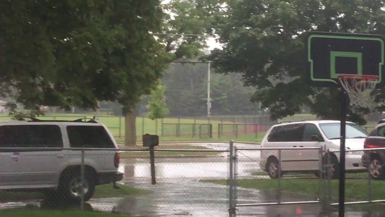 CWFD Ambulance 1554 Responding - YouTube