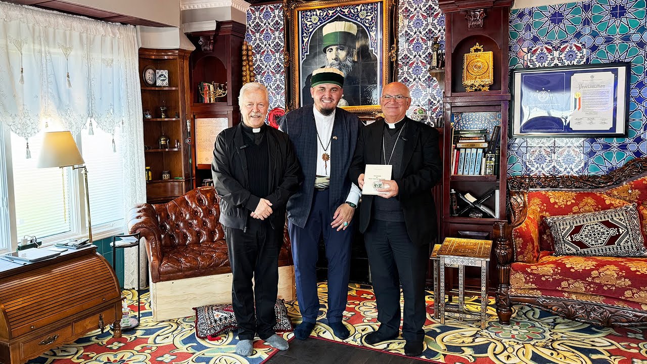 Vizita e Archbishop Monsignor Angelo Massafra dhe Dom Fred Kalaj - YouTube