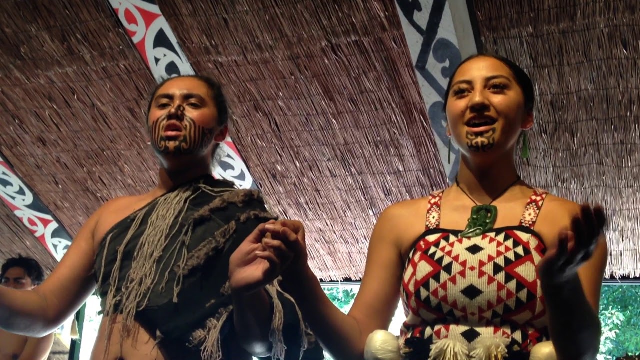 Maori Singing - YouTube