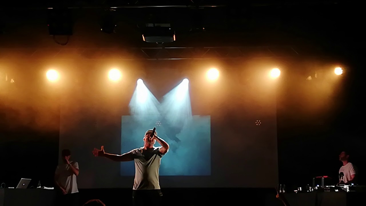 Nach concierto Pamplona 16 febrero 2019 Video 7 de 15 - YouTube
