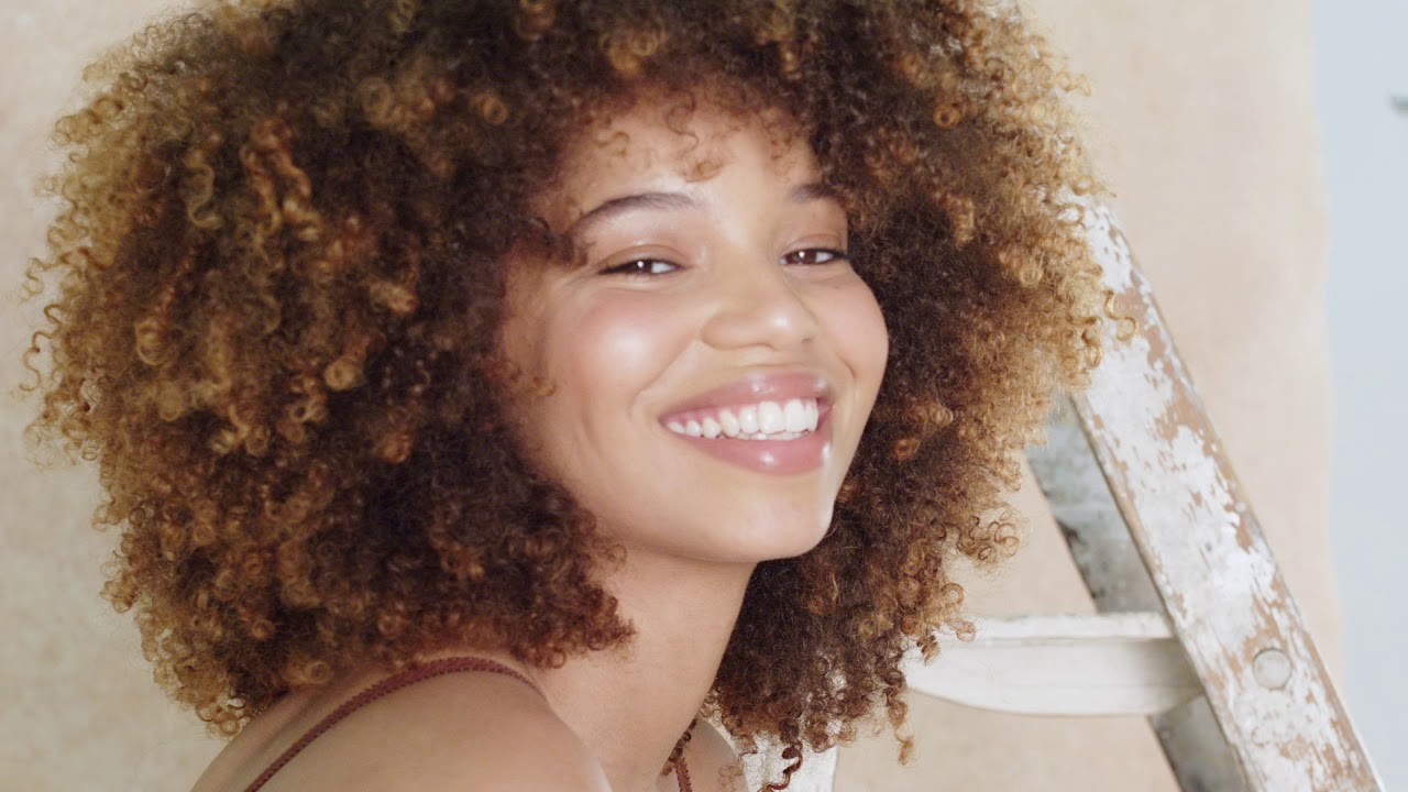 Gossard Glossies - YouTube