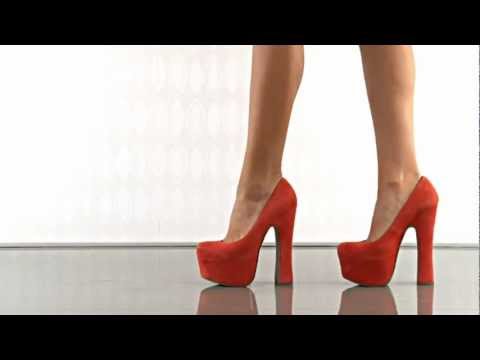 Vixen in Coral Suede Dolce Vita