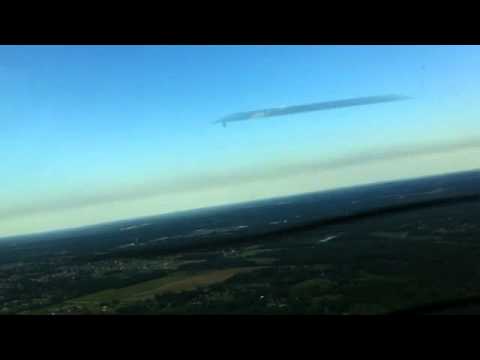 6/30/2011 Landing on Narrow Runway - YouTube