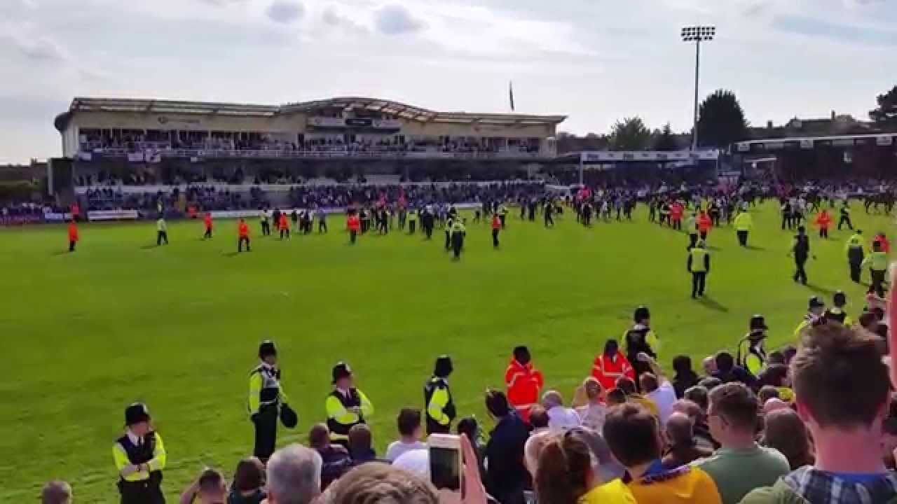 Bristol Rovers V Mansfield Town - 03/05/2014 | Pitch Invasion - YouTube