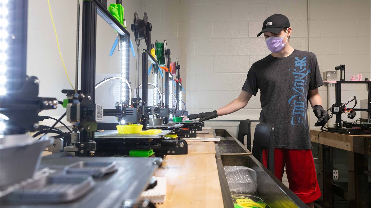 High School Students Making 3d Printed Masks - YouTube