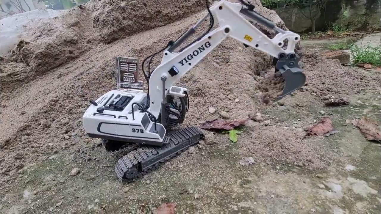 Excavator Yigong RC dan Excavator Xuezhishan RC - YouTube