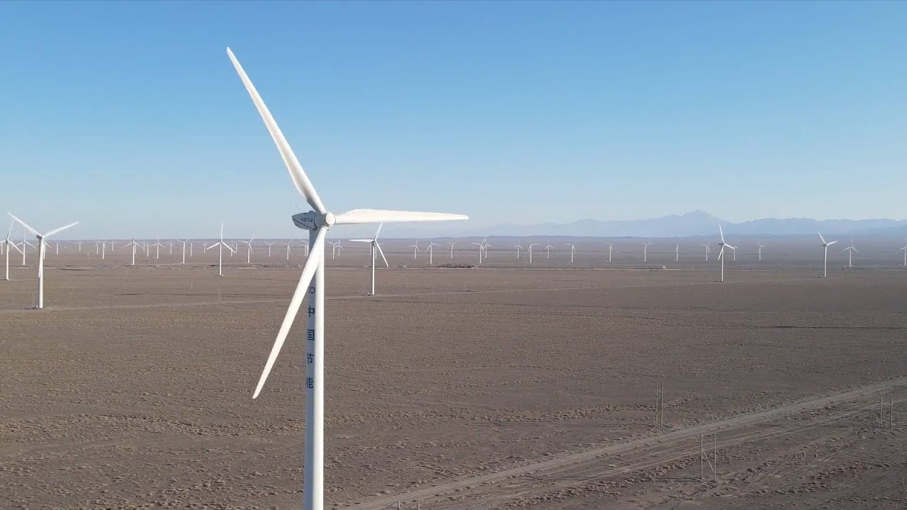GLOBALink | Wind, solar farms in Gobi Desert power China's carbon ...