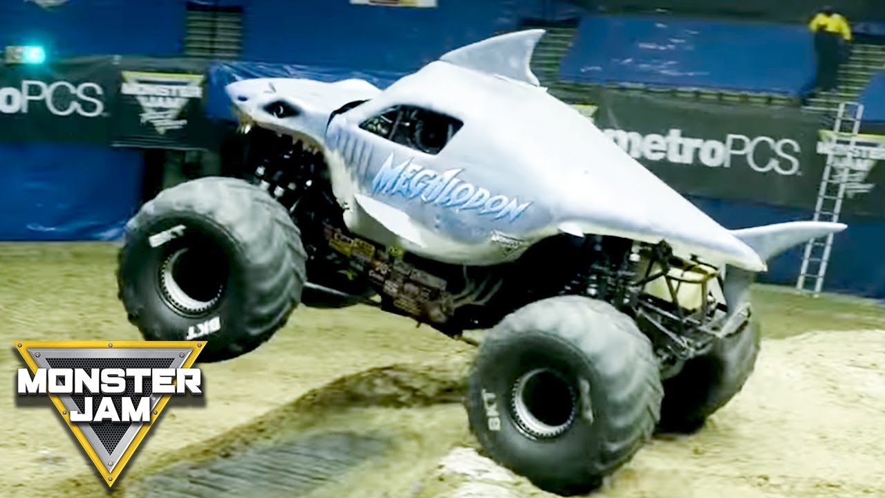 Megalodon Driver Justin Sipes Forward Popper and Save Hampton | Monster ...
