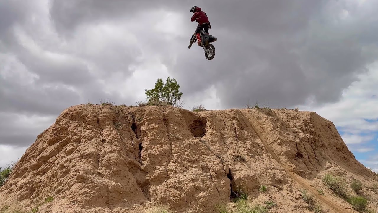 FREE RIDE MOTO IS HERE IN AZ : SLACKER VLOGS EP. 63 - YouTube