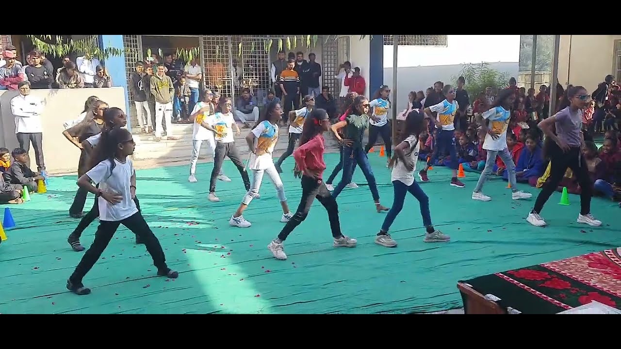 MATLA UPAR MATLU DANCE PERFORMANCE#PM SHRI GOVALI PRATHMIK SHALA - YouTube
