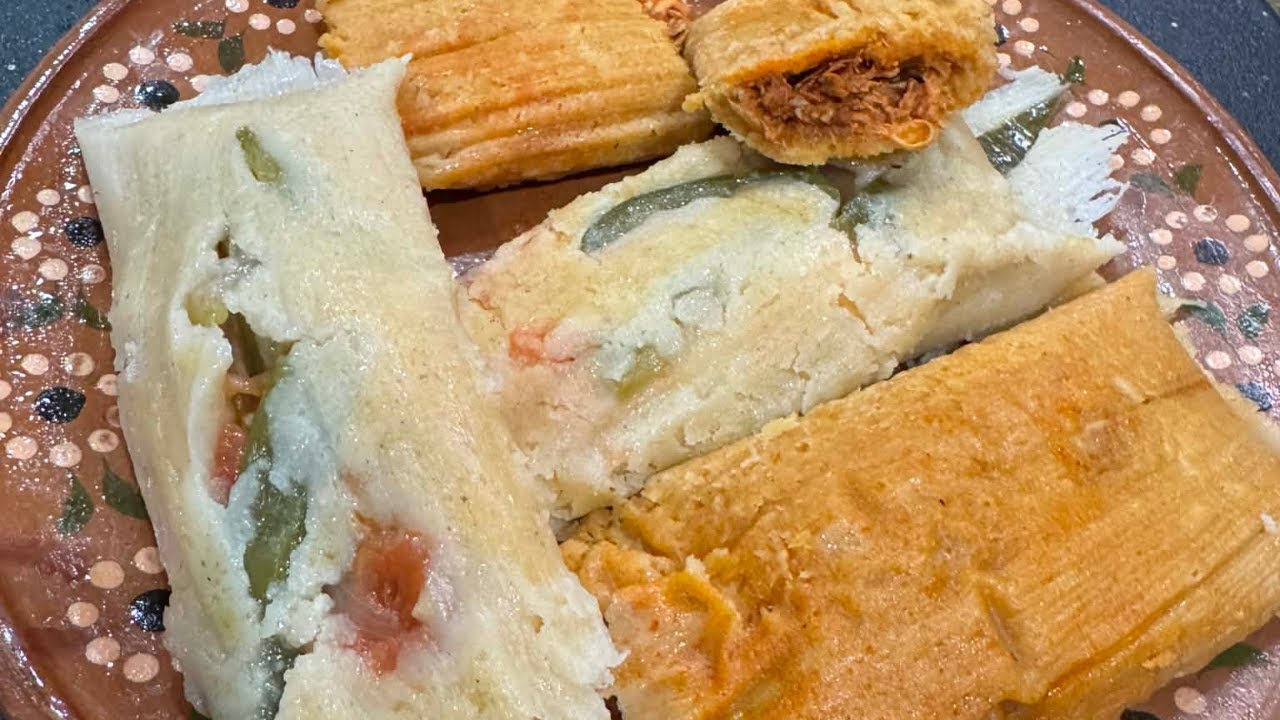 CÓMO HACER TAMALES DE RAJAS CON QUESO Y POLLO EN CHILE ROJO PASO A PASO ...