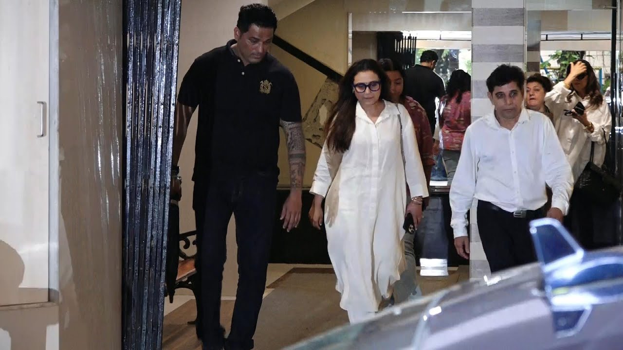 Shiv, MC Stan, Rani Mukherjee, Bollywood stars at Farah Khan residence ...