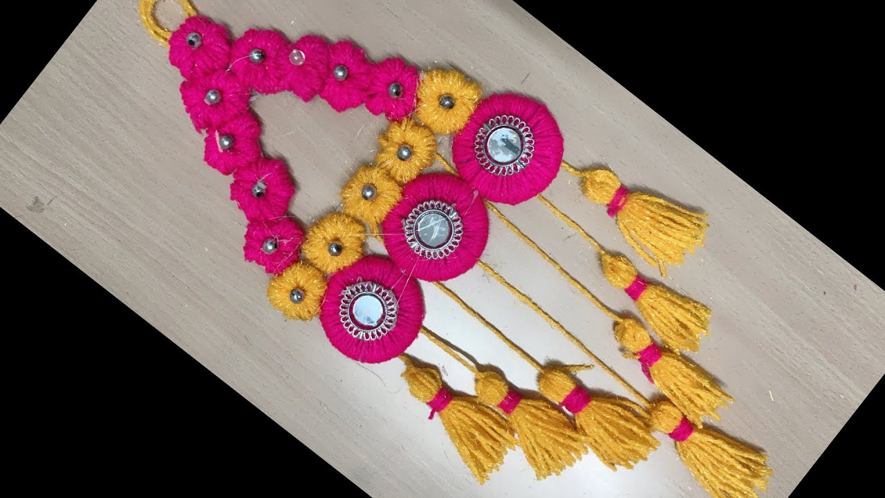 Easy Woolen wall Hanging out of Wool And Cardboard - Diy Wall Hanging ...
