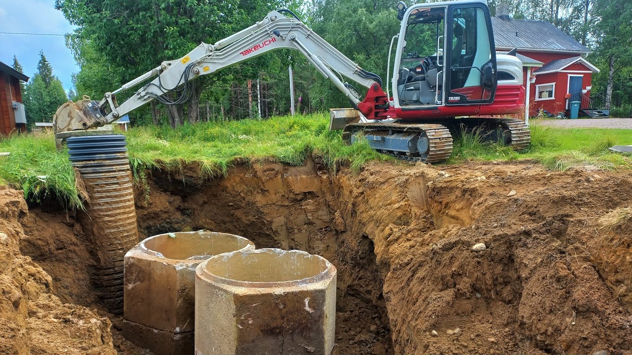 Digging a water well - YouTube